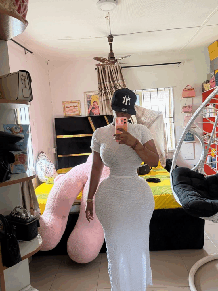 "How She Go Born"? Netizens React To This Lady That Removed Some Ribs ...