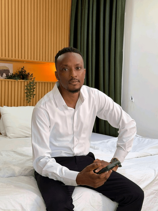 Former Blogger Turned Influencer, Anda Damisa (lazy Writa) Who Drops ...